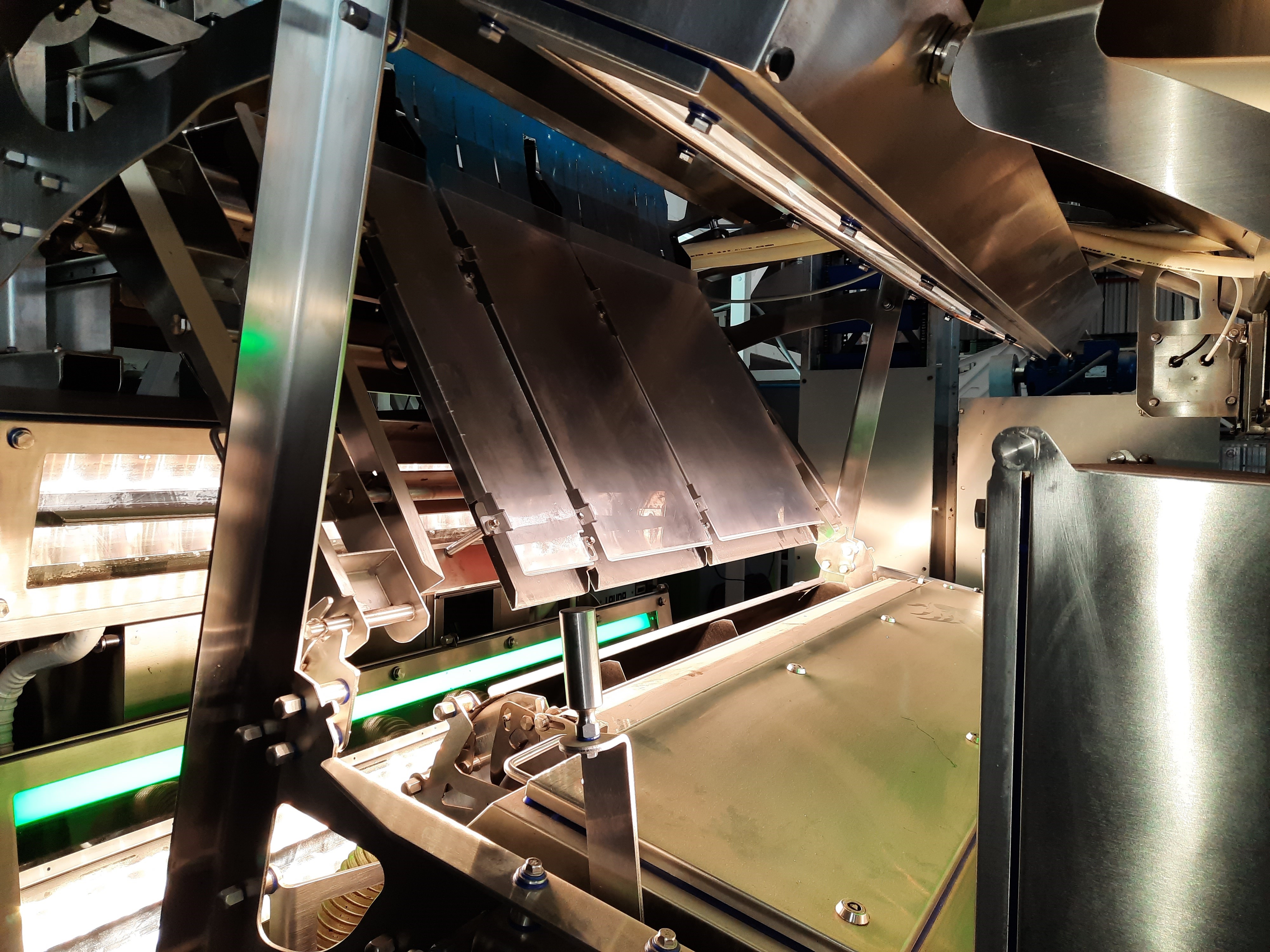 Pacific Nuts & Dried Fruit | Customer story | Bühler Group
