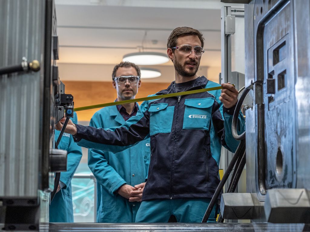 Maintenance Evolution with DataNet