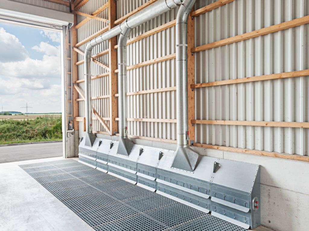 Aspiration panels with integrated filter for intake hoppers | Bühler Group